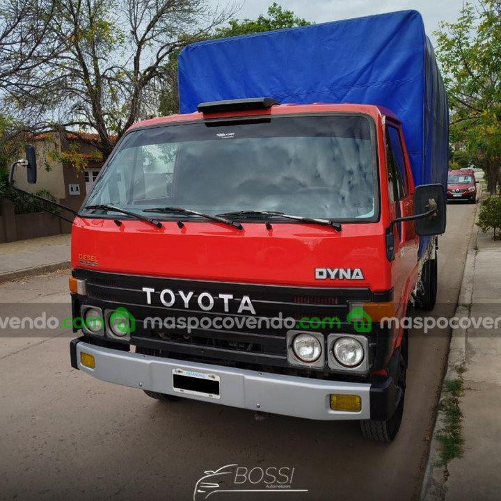 Toyota Dyna 300 en Sastre, Santa Fe